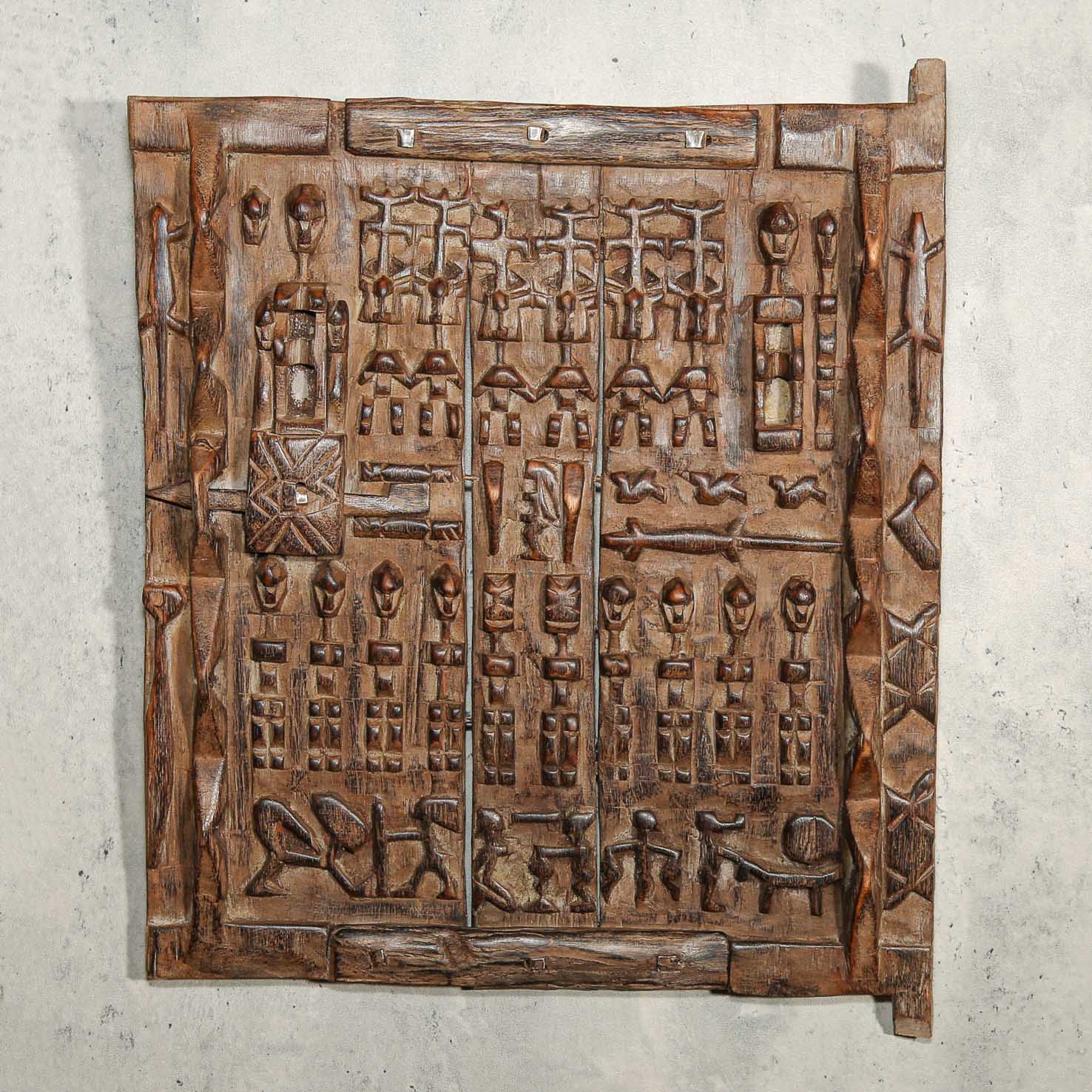 DANCING SHIELDS – Hemingway African Gallery